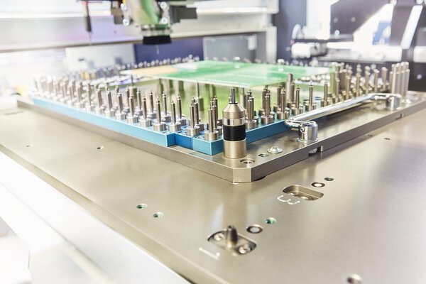 Stand-alone depaneling machine