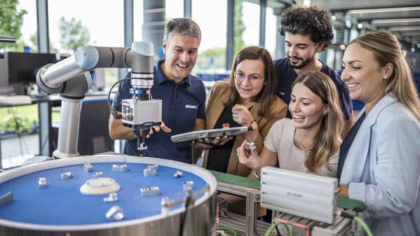SCHUNK – Competence leader for toolholding and workholding, gripping ...